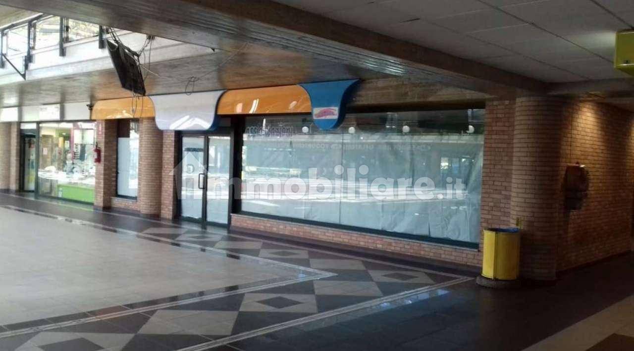 Locale commerciale in Vendita