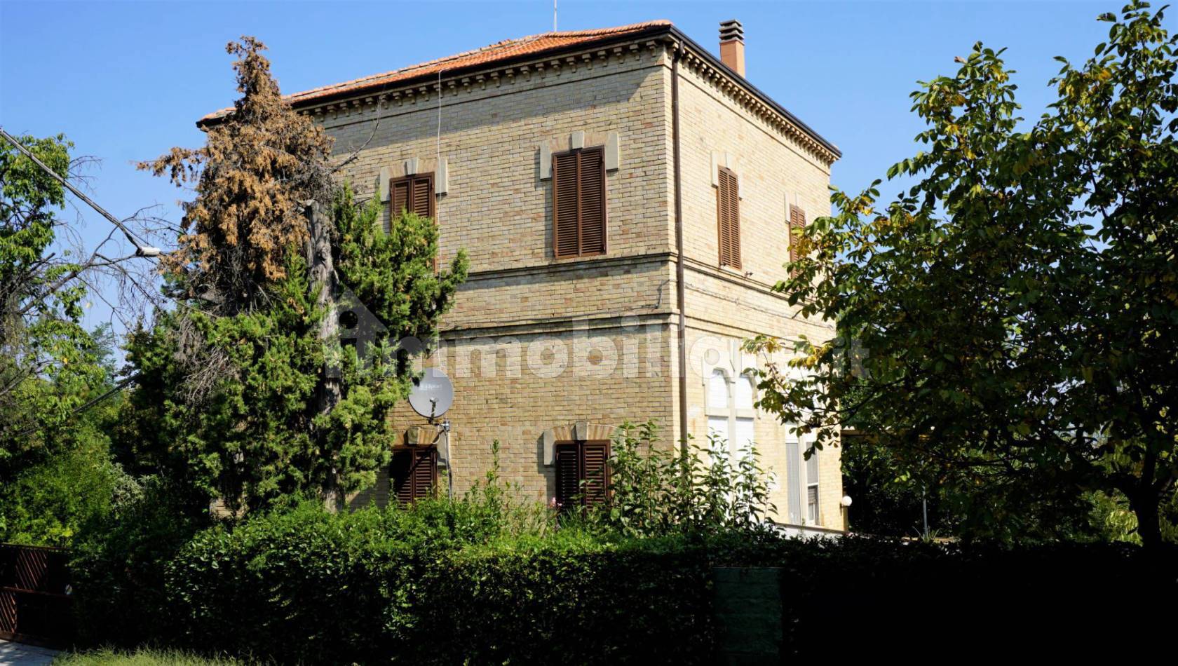 Appartamento buono stato, primo piano, Stalla Sociale, Offida