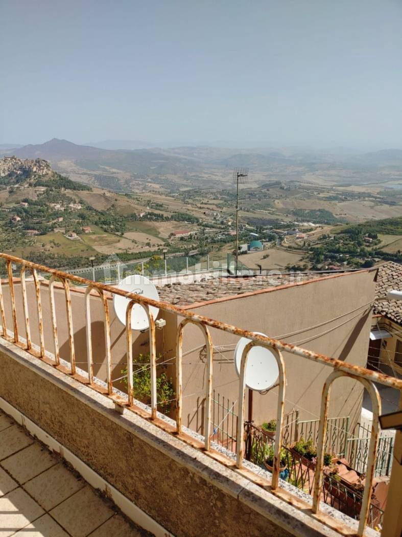 Appartamento via Fratelli Attilio e Guido Vigna, Centro, Enna