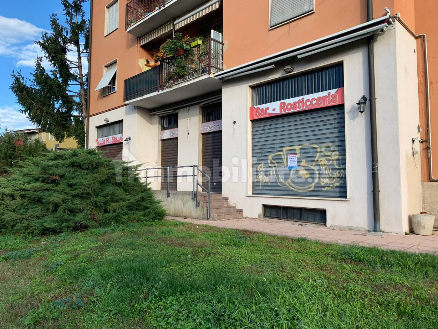 Locale commerciale in Vendita