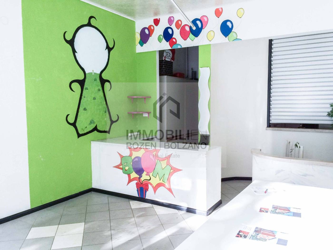 Locale commerciale in Vendita