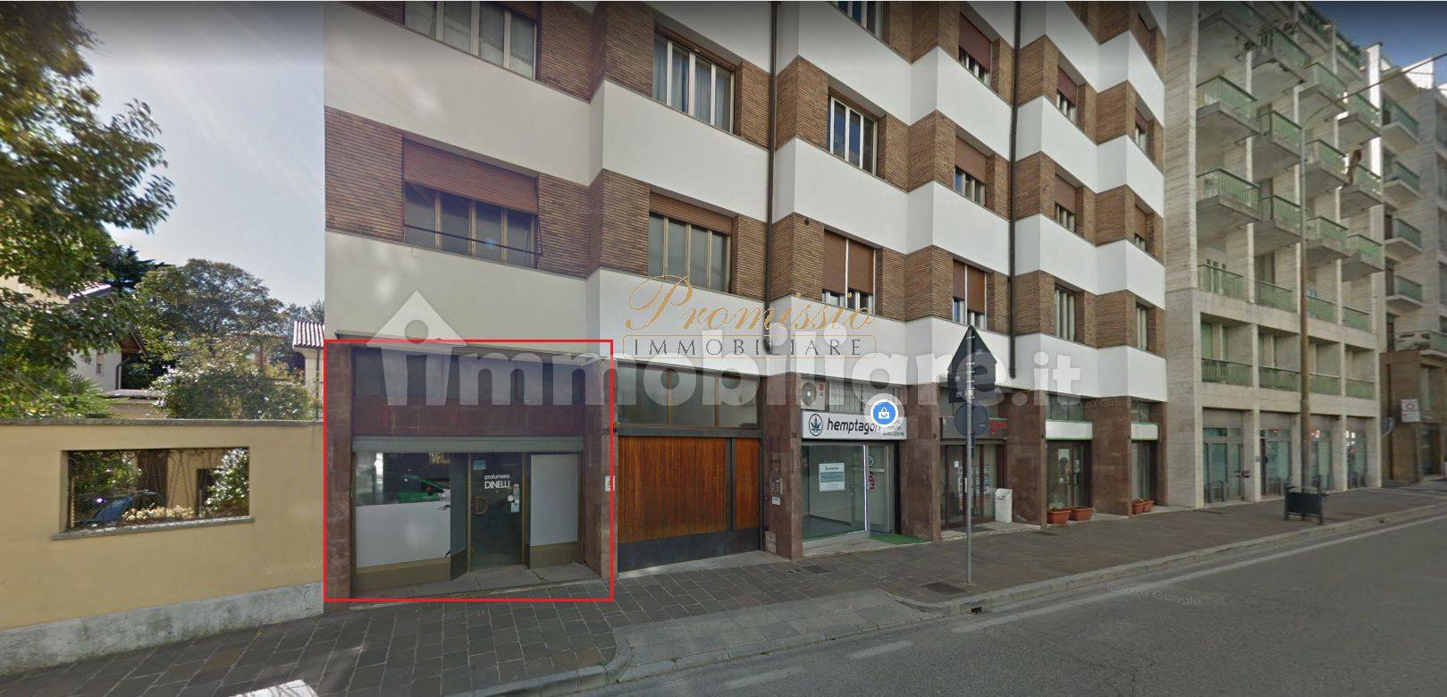 Locale commerciale in Vendita