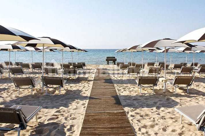 Locale commerciale in Vendita