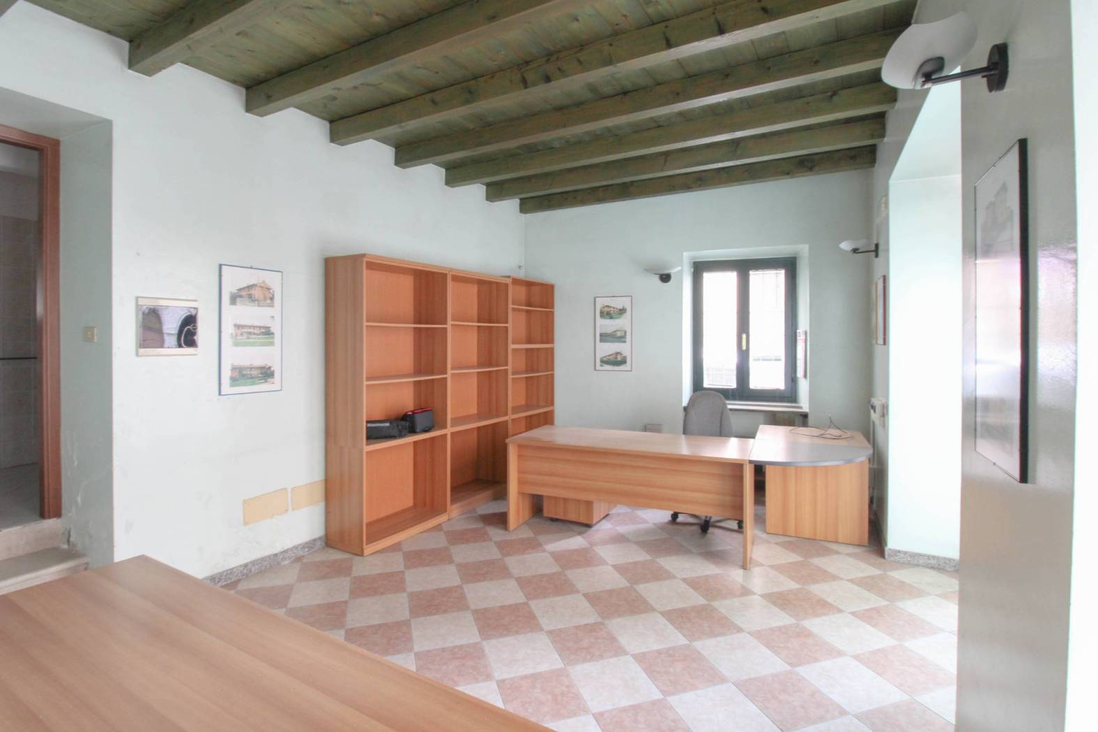 Locale commerciale in Vendita