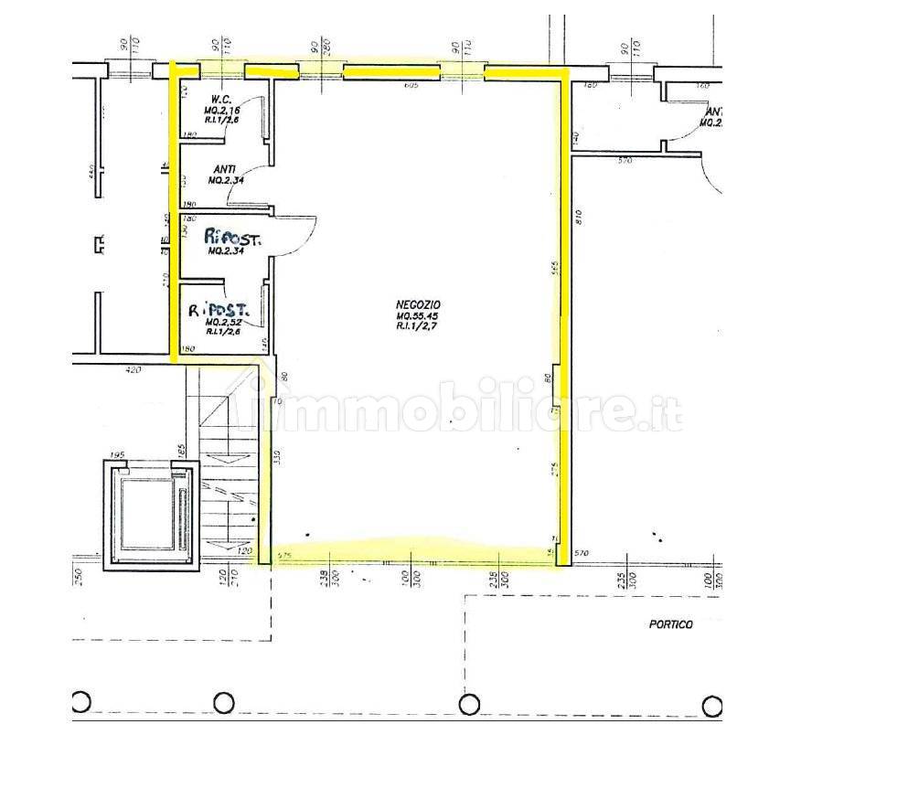 Locale commerciale in Vendita