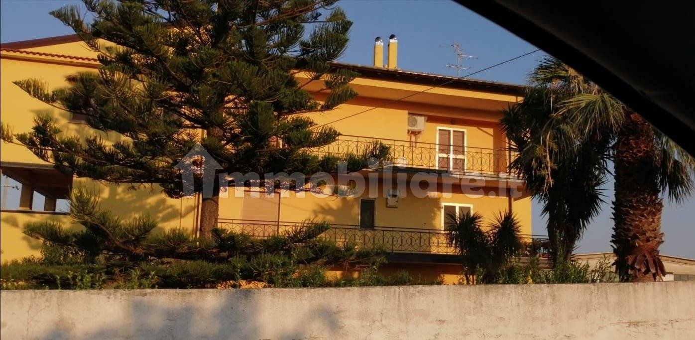 Appartamento Contrada Licino 3, Locri