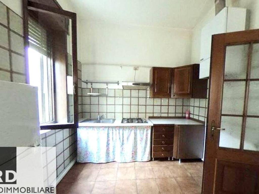 Vendita Appartamento Mantova. Trilocale in via Luca Fancelli 8. Buono ...