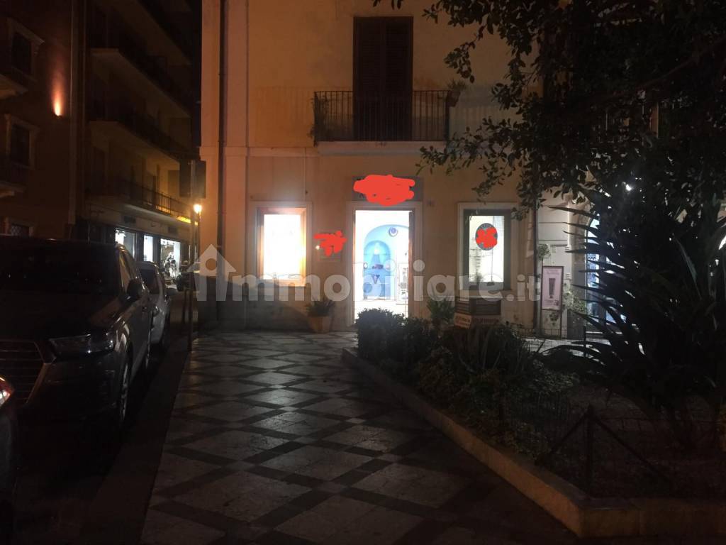 Locale commerciale via Umberto I 1, Milazzo, rif. 84078264 - Immobiliare.it