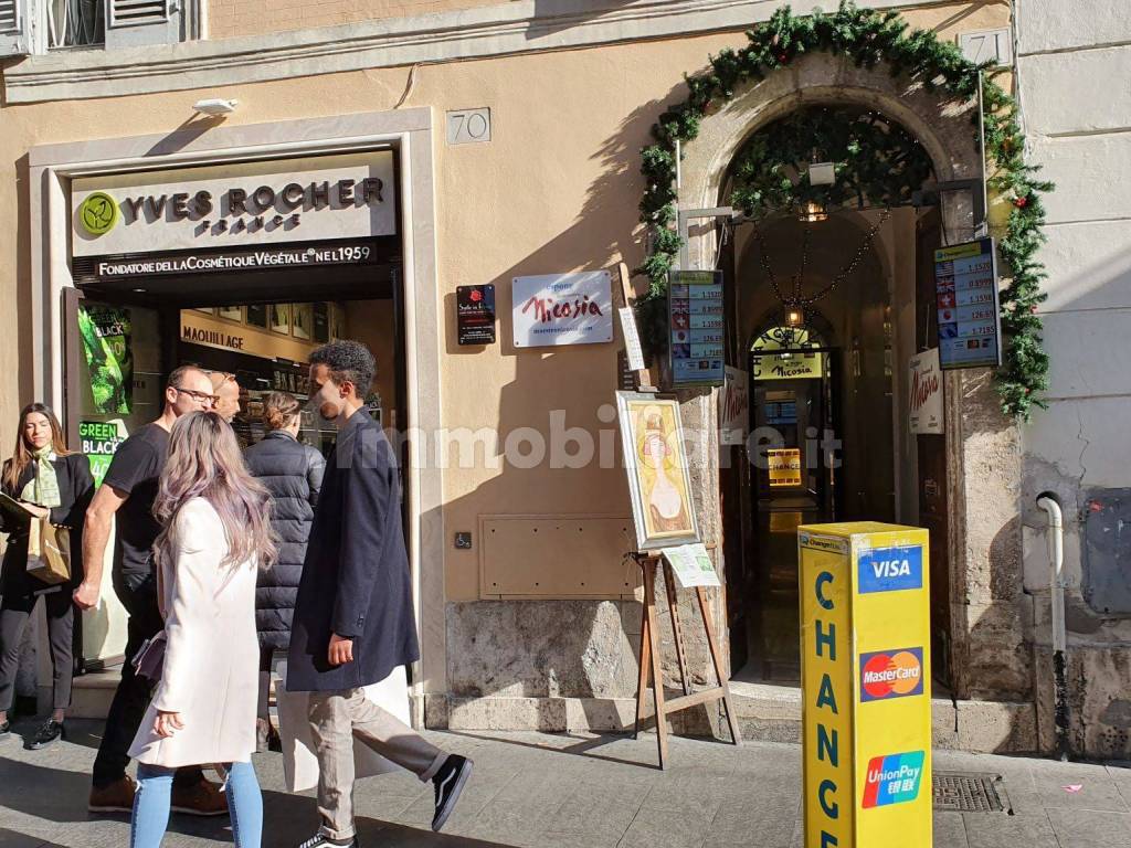 Magazzino - Deposito via del corso 71, Roma, Rif. 84116262 - Immobiliare.it