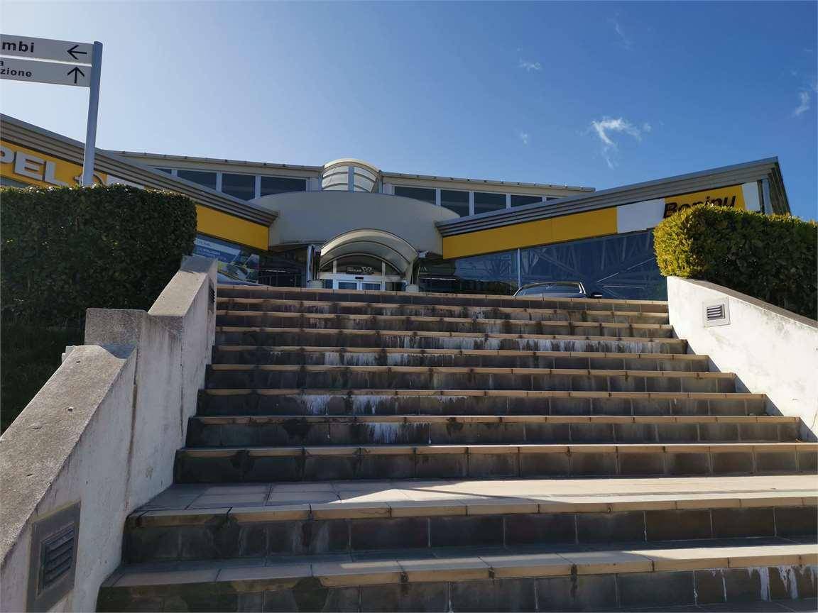 Negozio - Locale commerciale in Vendita