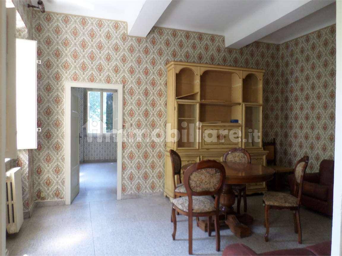 Quadrilocale via del Brennero, 252, Centro, Bagni di Lucca