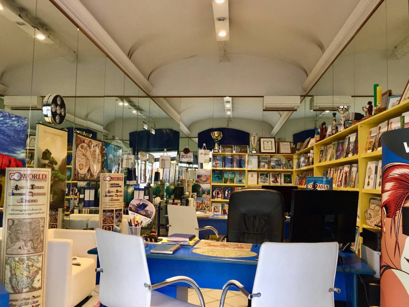 Locale commerciale in Vendita
