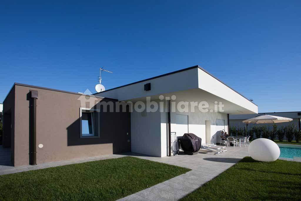 Villa unifamiliare via Prati, Calvagese della Riviera