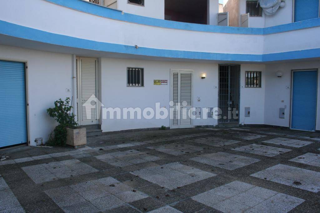 Trilocale via Luigi Einaudi, Torre Pali, Salve