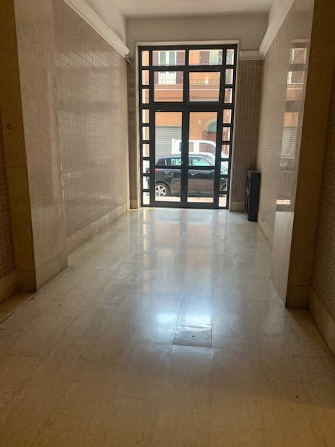 Trilocale via Fratelli Mellone 24, Tre Carrare, Taranto